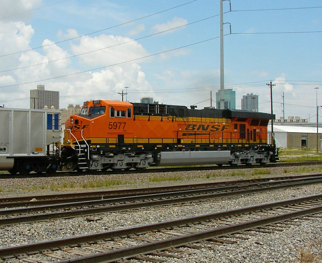 BNSF 5977